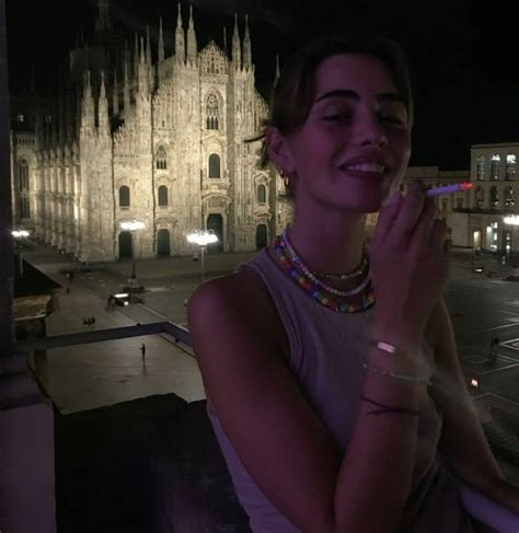 Helena Beckmann Smoking R Helenabeckmann