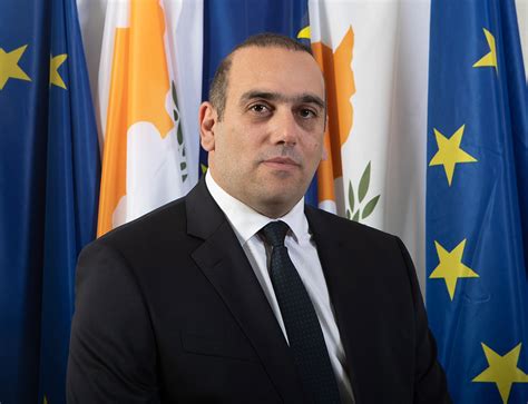 Καρούσος Όριο ταχύτητας στα 20 ή 30 χλμώρα σε πυρήνες πόλεων Philenews