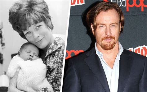 Is Black Sails Star Toby Stephens Related To Maggie Smith Parade
