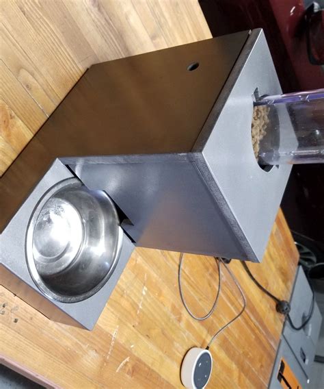 Iot Cat Feeder Using Particle Photon