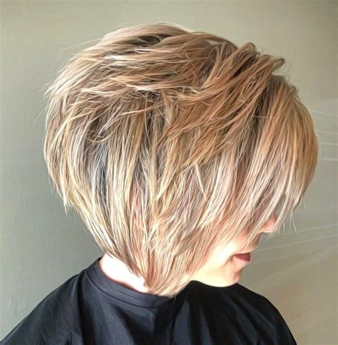 A Piece Y Layered Bob Is One Of Those Short Shag Haircuts That Look