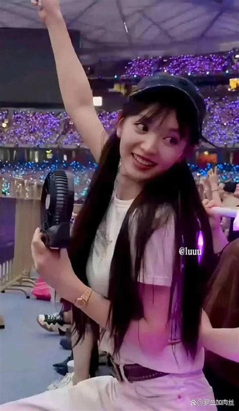 林俊杰cue田曦薇 少女感爆棚现场照中华网