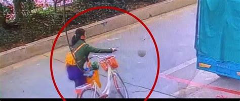 丢人！梅州一女子怀着孕还偷单车！李某梅五华县自行车