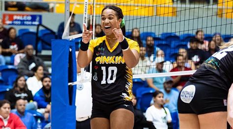 ENRACHADAS LAS CAMPEONAS PINKIN DE COROZAL Federación Puertorriqueña