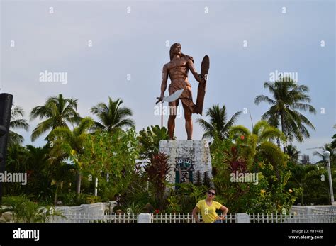 Monument Of Lapu Lapu The Pre Colonial Chief Of Mactan At The Mactan