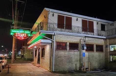 Savor Your Meal At This Old School Steakhouse In New Orleans