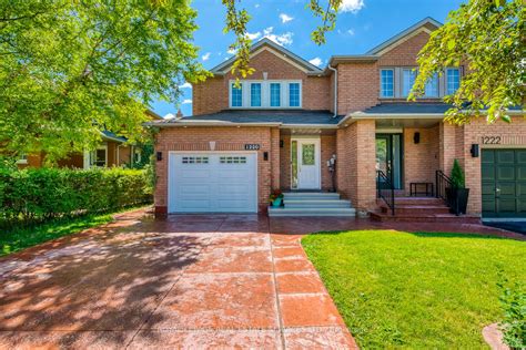 1220 Old Oak Drive Oakville On L6m 3k6