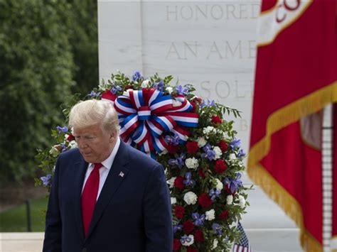 Trump Honors Fallen Soldiers On Memorial Day In Twin Events The Blade