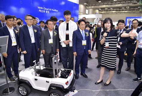 포토 Ai플랫폼 광주···국제인공지능전시회 ‘ai Tech 2023 개막