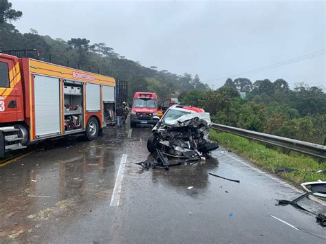 Pedestre é Atropelado Em Acidente Entre Caminhão E Carro Na Sc 418
