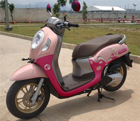 Sticker Dekal Scoopy Full Body Sticker Scoopy Motif Barbie Custom Lazada Indonesia