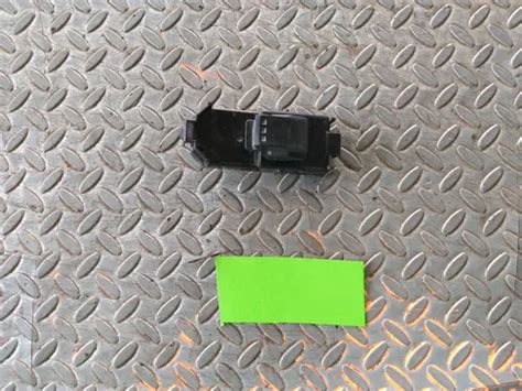 Switch Boton D Cristal Delantero Derecho Avanza 2015 2021