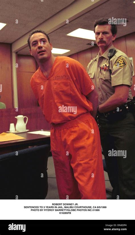 5 De Agosto 1999 Robert Downey Jrcondenado A 3 AÑos De CÁrcel