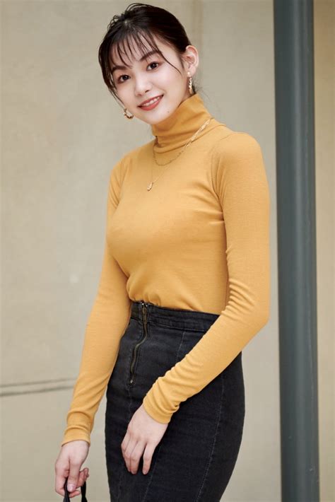 吉澤遥奈着用 ボトルネックカットソー【ye】