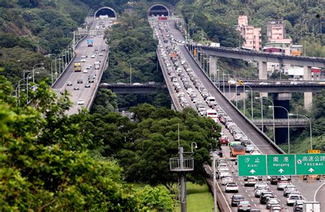 元旦連假首日國道9路段易塞 行車時間平日3至5倍 生活 中央社