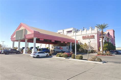 Las Vegas Strip Club Offers Free Lap Dances To Customers Affected By