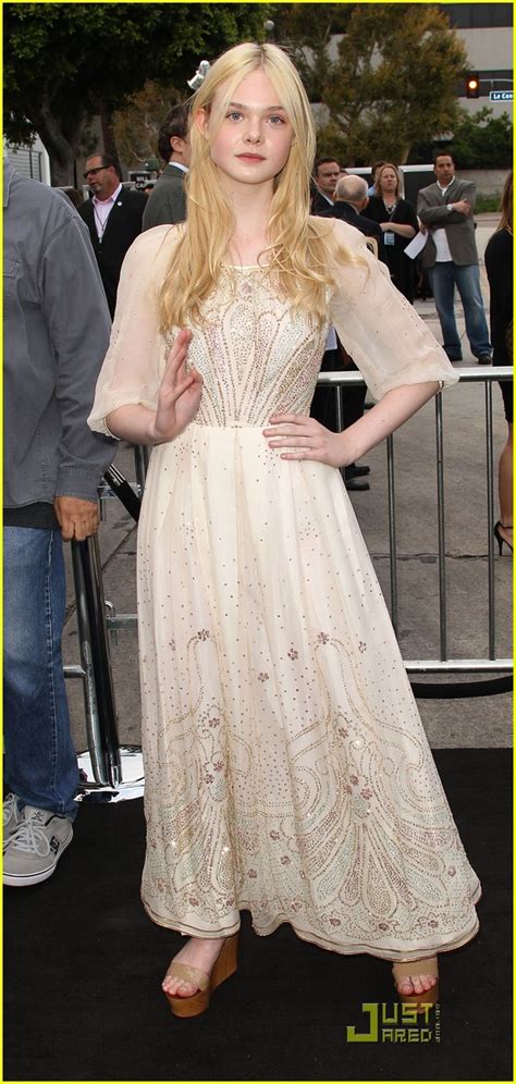 Full Sized Photo Of Elle Fanning Super8 Premiere 18 Elle Fanning Premieres Super 8 Just