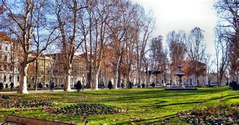 Hrvatski Pjesnici Prolazim Zrinjevcem DotiČe Me More