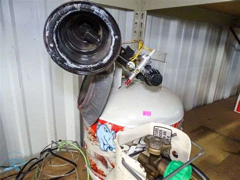 Coleman 2 Burner Propane Camp Stove 3 Propane Tanks Propane Heater