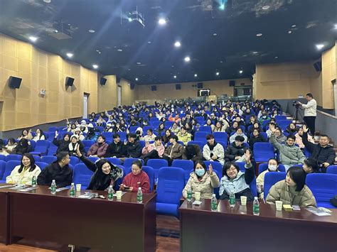 我院举办“弘扬中原文化 服务地方企业 助力专业发展”校企交流会 许昌学院 美术与设计学院