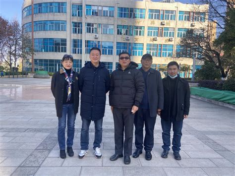 【新春走基层】学院领导班子走访看望慰问离退休老党员、老干部、困难党员 云南旅游职业学院