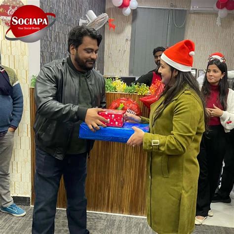 Christmas Toh Gaya But Post Just Abhi Aaya Sorry Yaar Late Ho Gaye