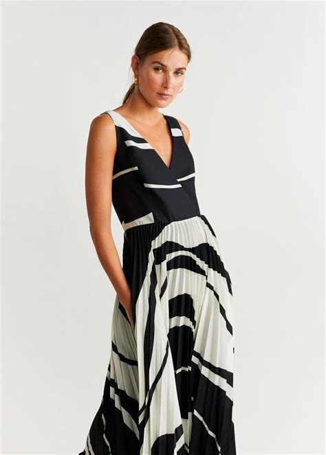 Turnier Den Mülleimer ausleeren Terminal mango plissee kleid vier Mal