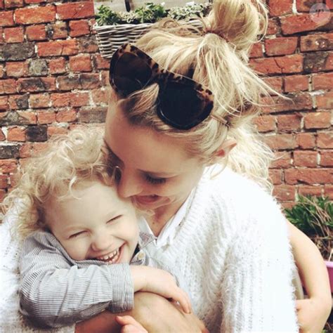 Photo Elodie Gossuin et sa cadette Joséphine le 9 avril 2018