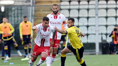 Bari Cremonese Probabili Formazioni Tv E Streaming Serie B 5