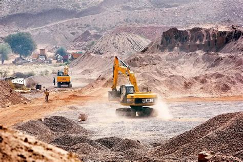 Rajasthan Politics अवैध खनन के मुद्दे पर राजस्थान में गरमाई सियासत