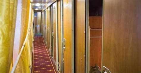 Я їхав в поїзді коли раптом почув Kрик про допомогу Це напевно була