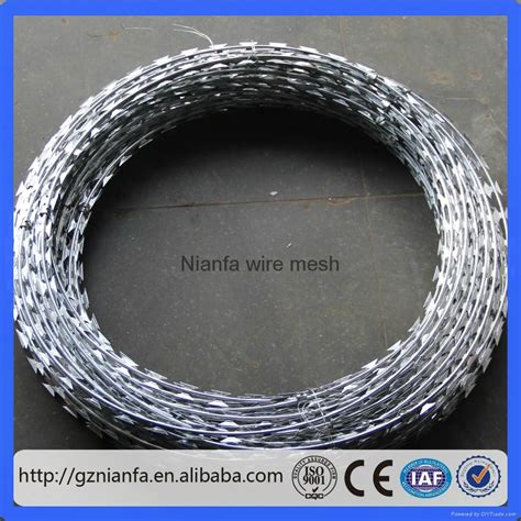 Low Price Pvc Coated Safty Concertina Razor Barbed Wire Fence Spools