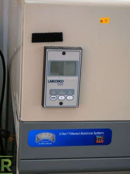 Labconco 3950202 2 Xpert Filtered Balance System Hood With Guardian 1000 Digital Airflow