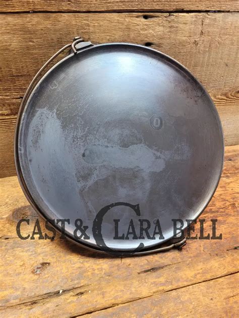 Beautiful 1920s Griswold No 12 Round Griddle With Bail And Block L