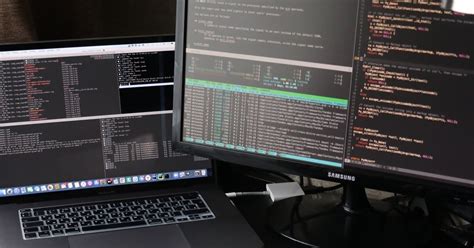 Reviewing The 5 Stages Of The Cybersecurity Lifecycle [ Examples]