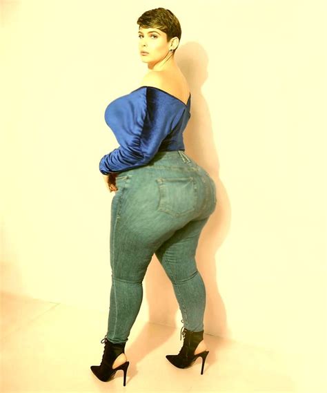 Pingl Par G Sur Curvy