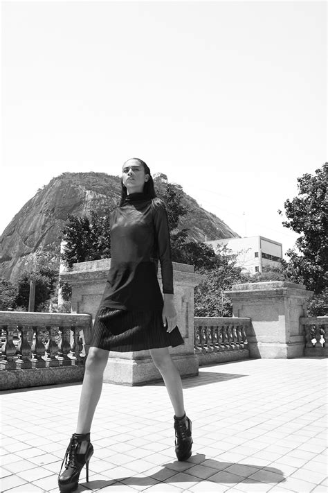 Fashion Editorial Lorhane For Viste La Calle On Behance