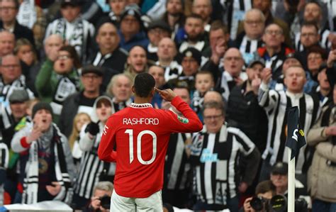 Mu ăn Mừng Chức Vô địch League Cup Chấm Dứt Cơn Khát Danh Hiệu Kéo Dài