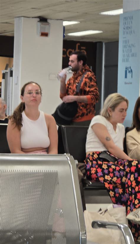 Bra Less Sisters Boobs Forum