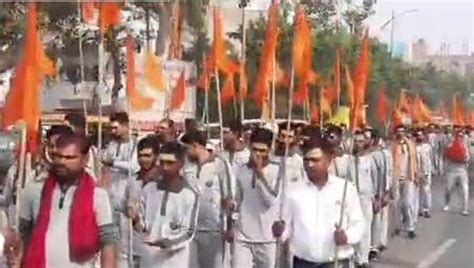 मैनपुरी शौर्य संचलन पर जय श्री राम और भारत माता के जयकारों से गूंजा