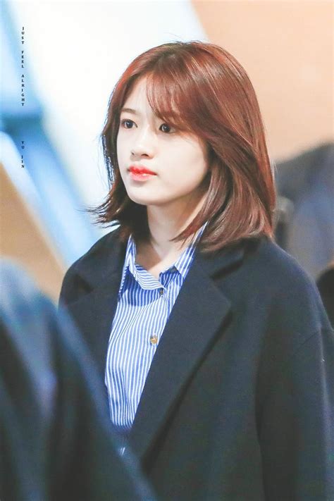 Ahn Yu Jin © Just Feel Alright 아이돌 연예인 스퀘어