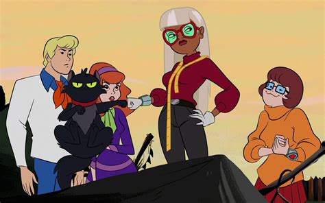 Fans Cheer As Velma Is Shown Crushing On A Woman In The New Scooby Doo