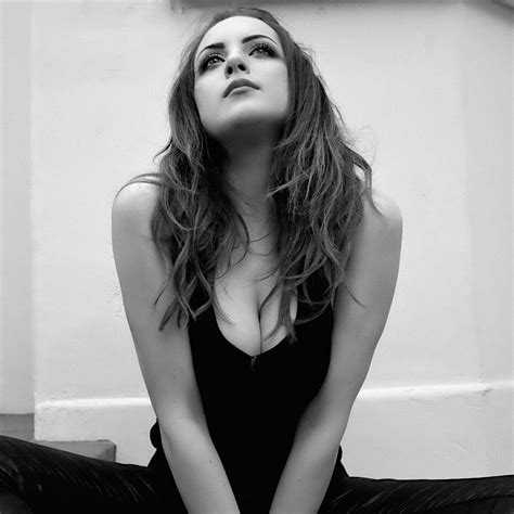 Elizabeth Gillies Free Pics Galleries And More At Babepedia