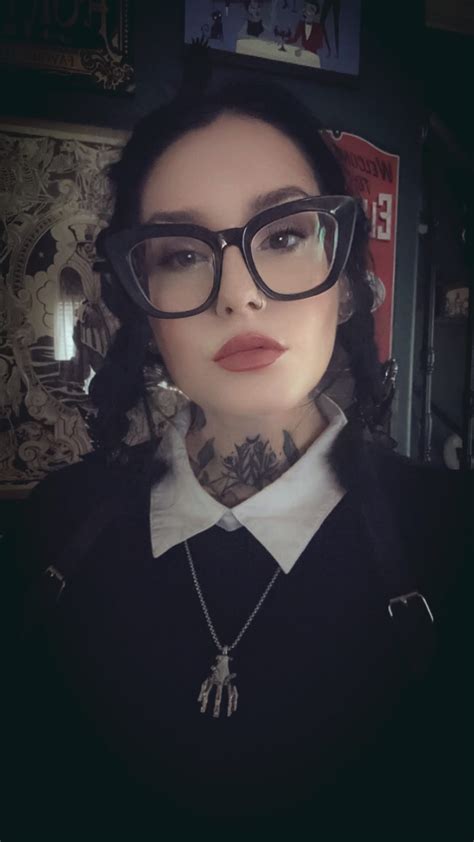 A Wednesday Look For Wednesday 🫀
