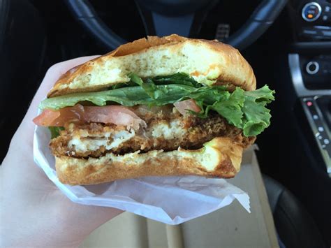 Mcdonalds Buttermilk Crispy Chicken Sandwich Review Get In My Mouf