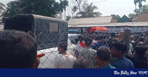 ভ্রাম্যমাণ আদালত পরিচালনায় বাধার অভিযোগ চেয়ারম্যান প্রার্থীর বিরুদ্ধে । Daily Star Bangla