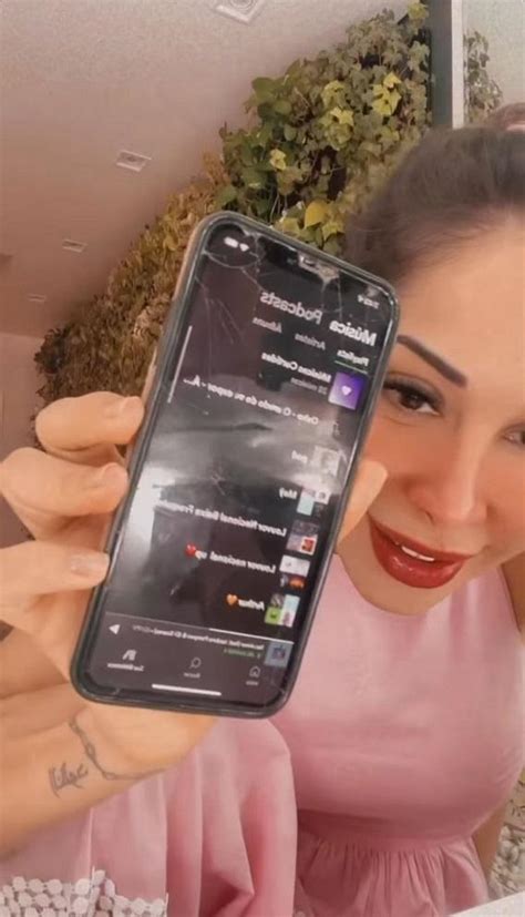 Sbt Tv Maíra Cardi Revela Ter Playlist De Louvor Pra Fazer Amor Com