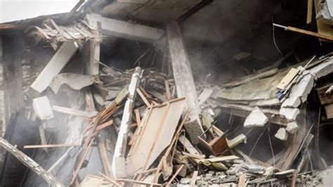 Mumbai Building Collapse 1 Dead Another Injured After Slab Of First