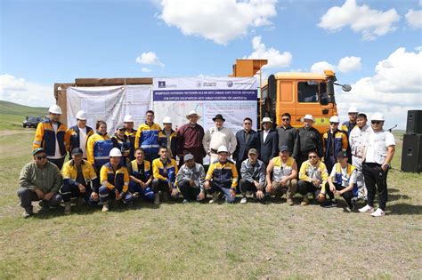 Ерөнхий сайд Л Оюун Эрдэнэ Өндөрхаан Норовлин чиглэлийн авто замын ажилтай танилцлаа