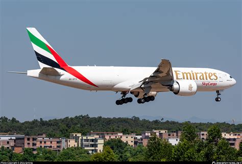 A6 EFO Emirates Boeing 777 F1H Photo By Zhou Qiming ID 998667
